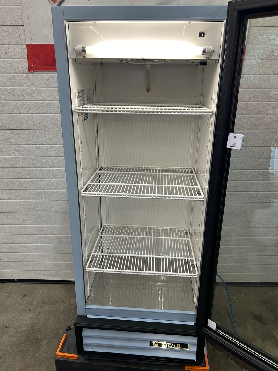 True GDM-12 Glass Door Merchandiser Cooler Refrigerator Refurbished ...