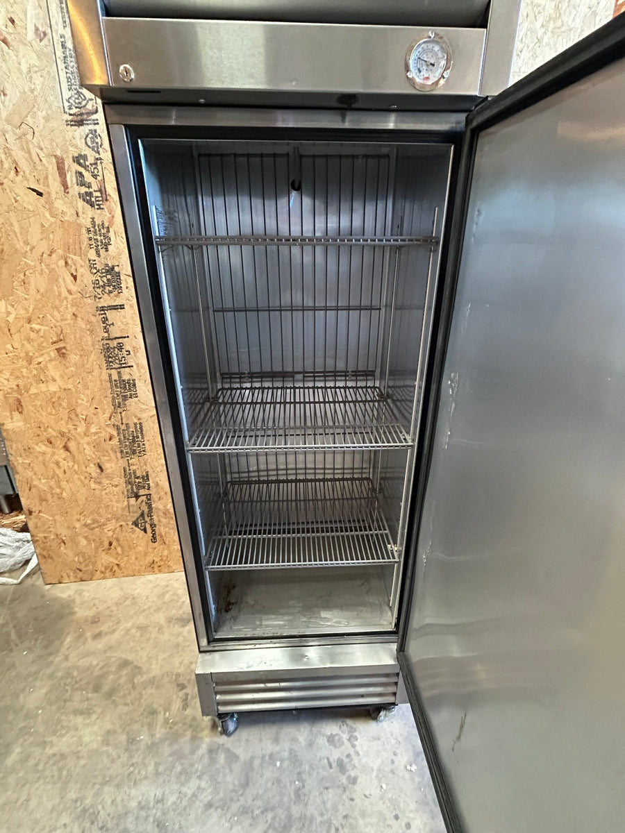 True T-19F 27" Reach-In Freezer SS Swing Door, 3 Shelves Fully Refurbi ...